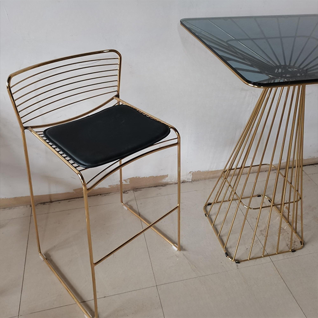 Luxury Leisure Stackable Wire Bar Chair with Footrest for Bar Table ...